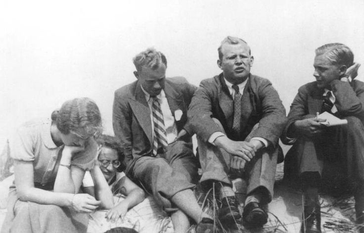 When churches fail: the abiding challenge of Dietrich Bonhoeffer ...